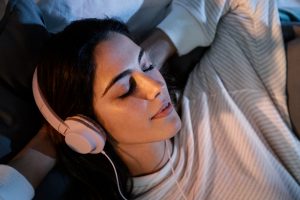 Best Deep Sleep Music for Insomnia: Ultimate Guide - Sleep and Cognition